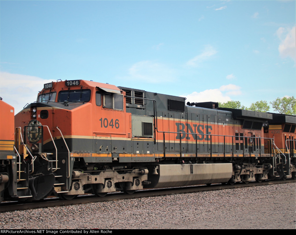 BNSF 1046